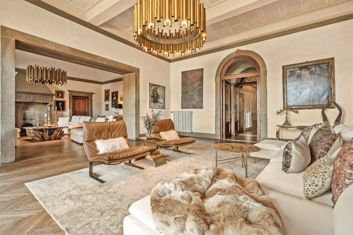 Tuscan Apartment in Photos