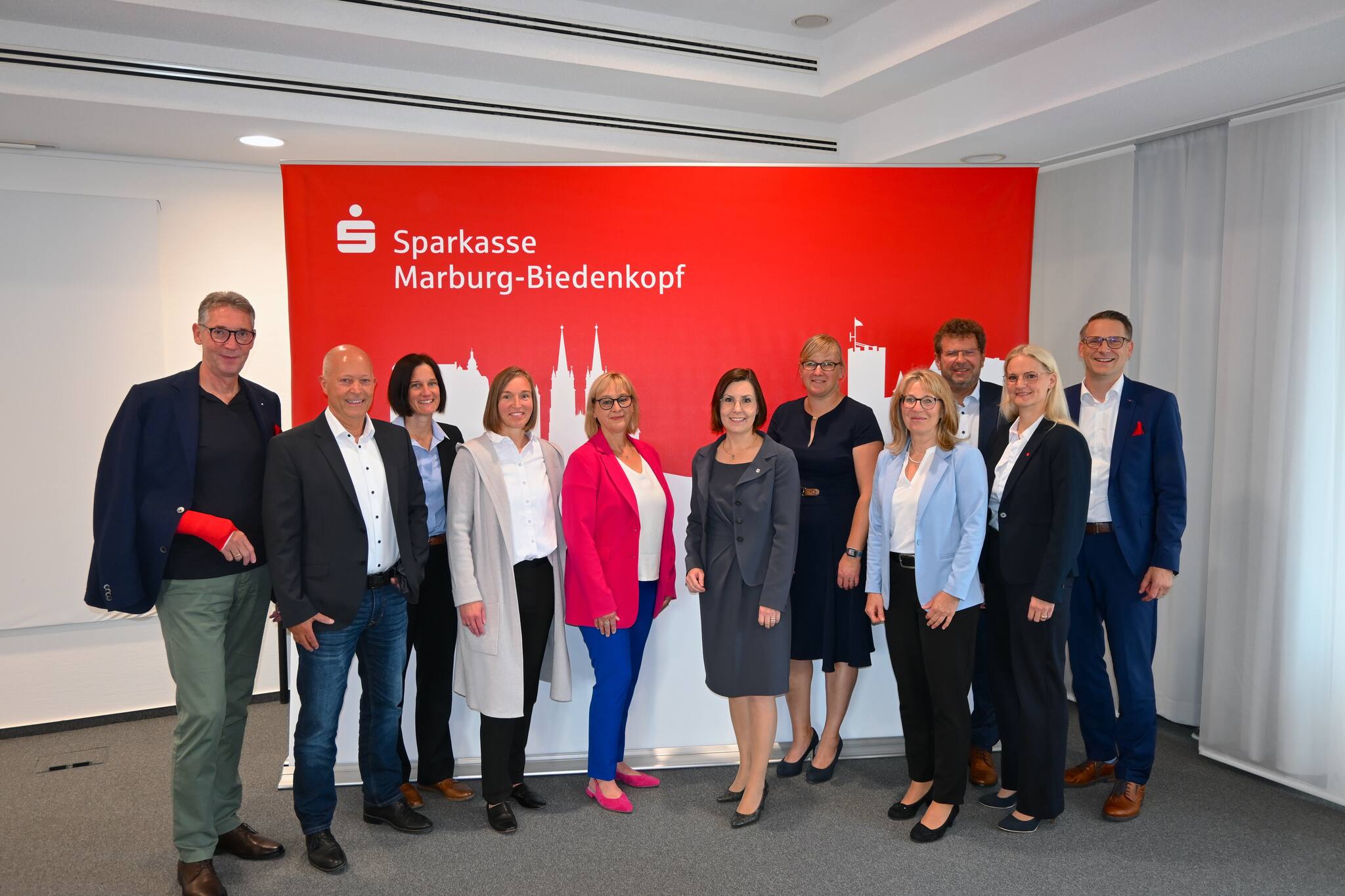 Sparkasse ehrt langjährige Mitarbeiter