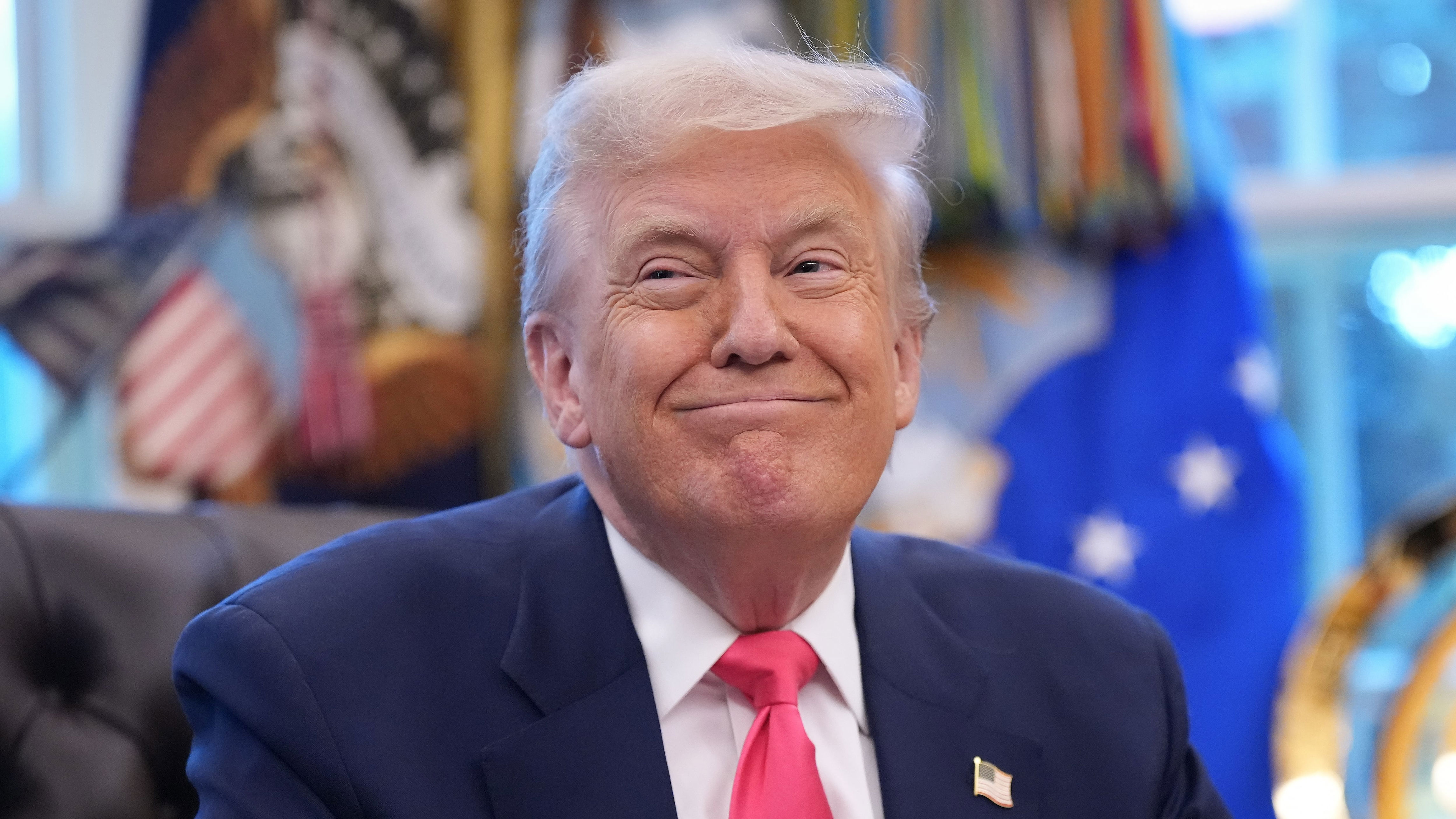 Even Trump Aides Are Alarmed by Fox’s ‘Scary’ Grip on Boss