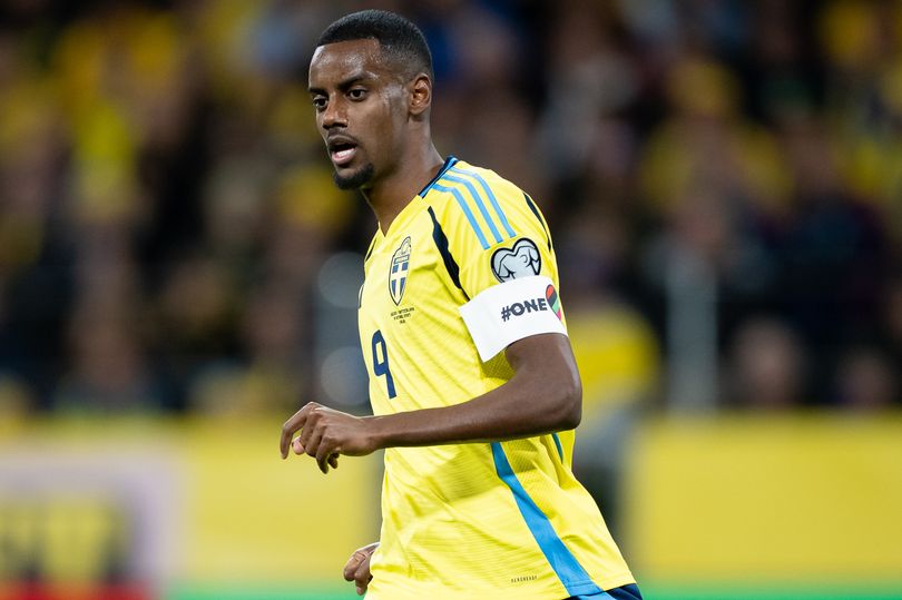 Sweden boss Graham Potter issues Alexander Isak fitness update after ...