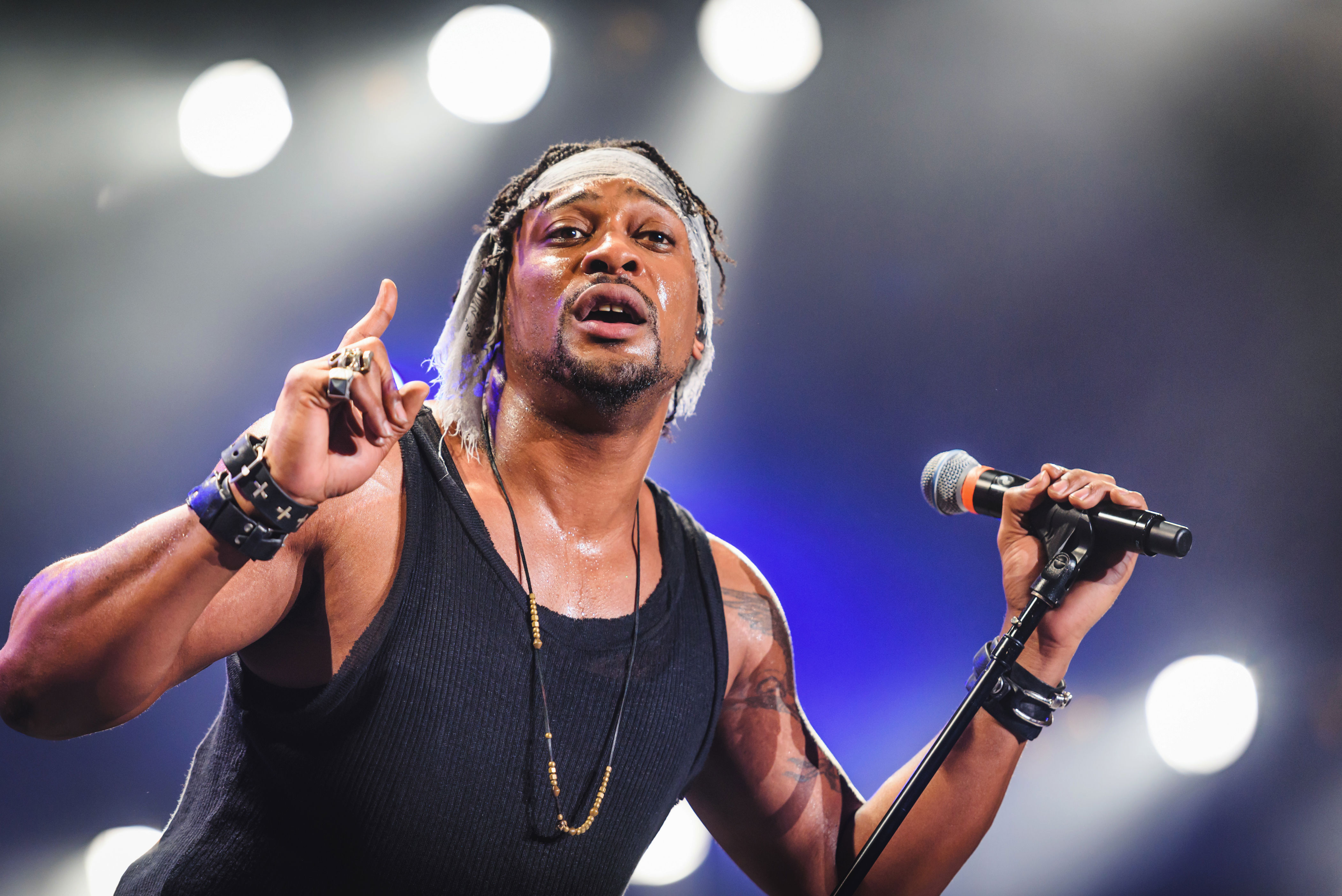 How many kids does D'Angelo have? All about his son with Angie Stone ...