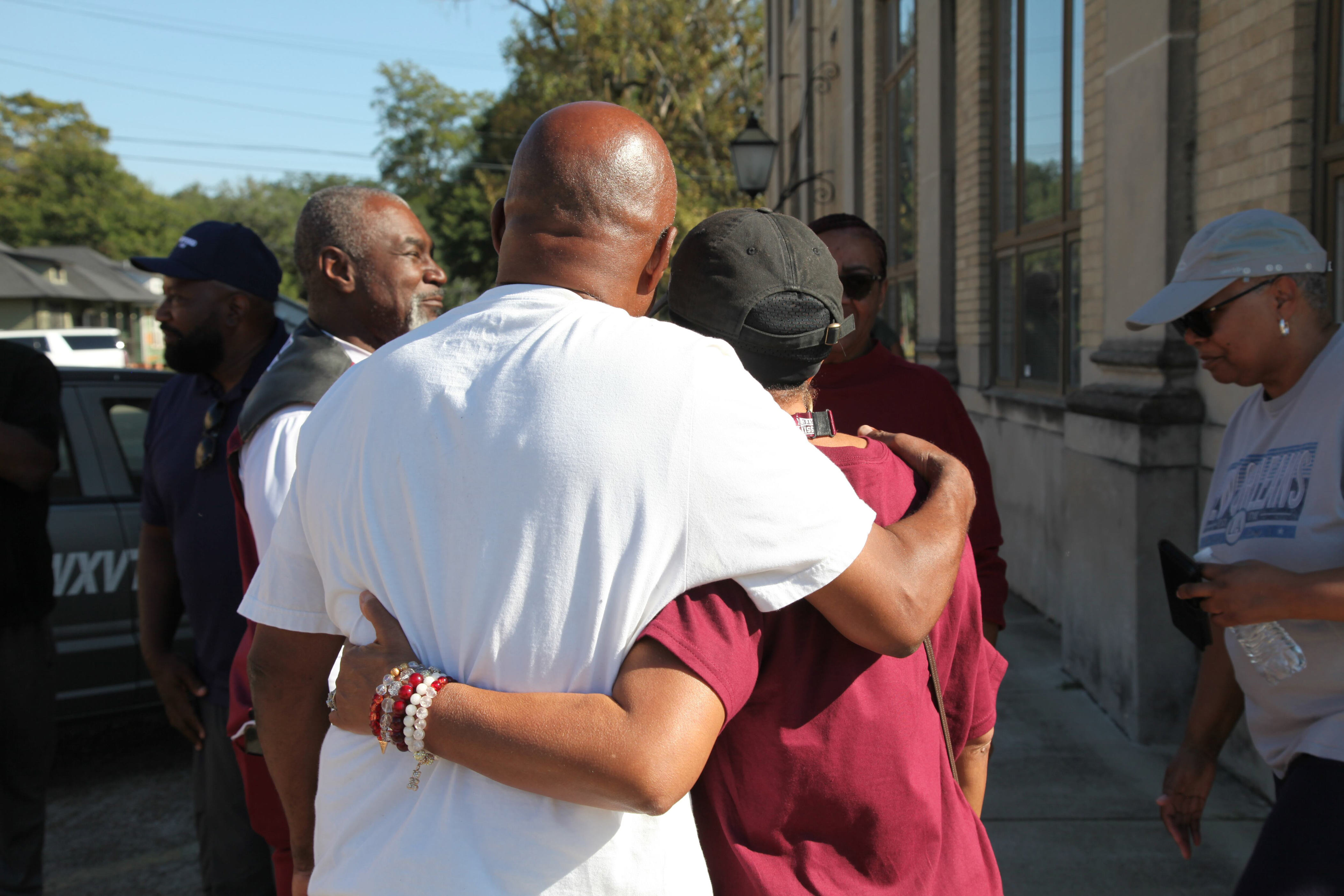 Multiple arrests made after mass shooting in Mississippi leaves 6 dead