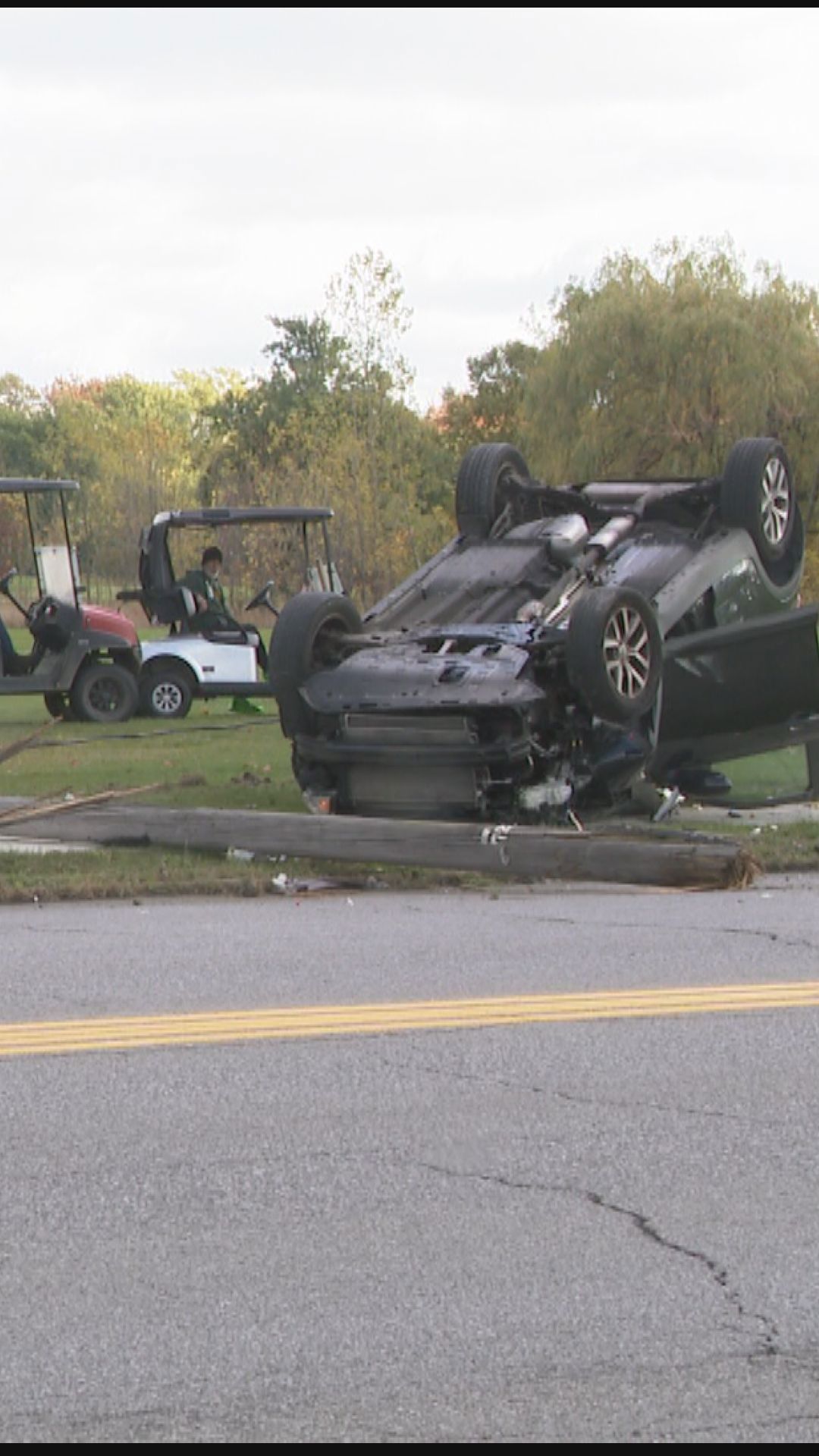 Vehicle crash on Bailey Avenue