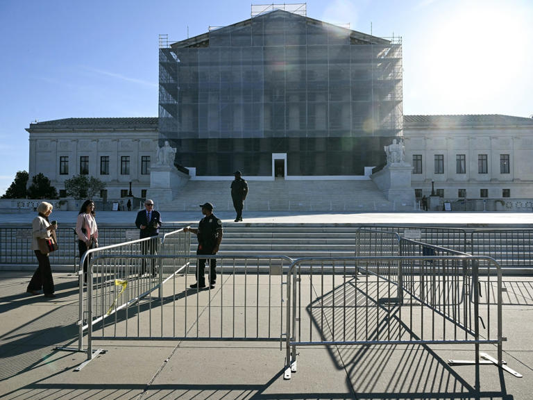 In 'monumental' voting rights case, Supreme Court weighs use of race in ...