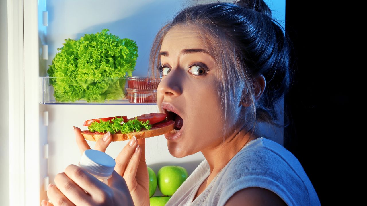14 Sneaky Eating Habits That Are Hard to Shake