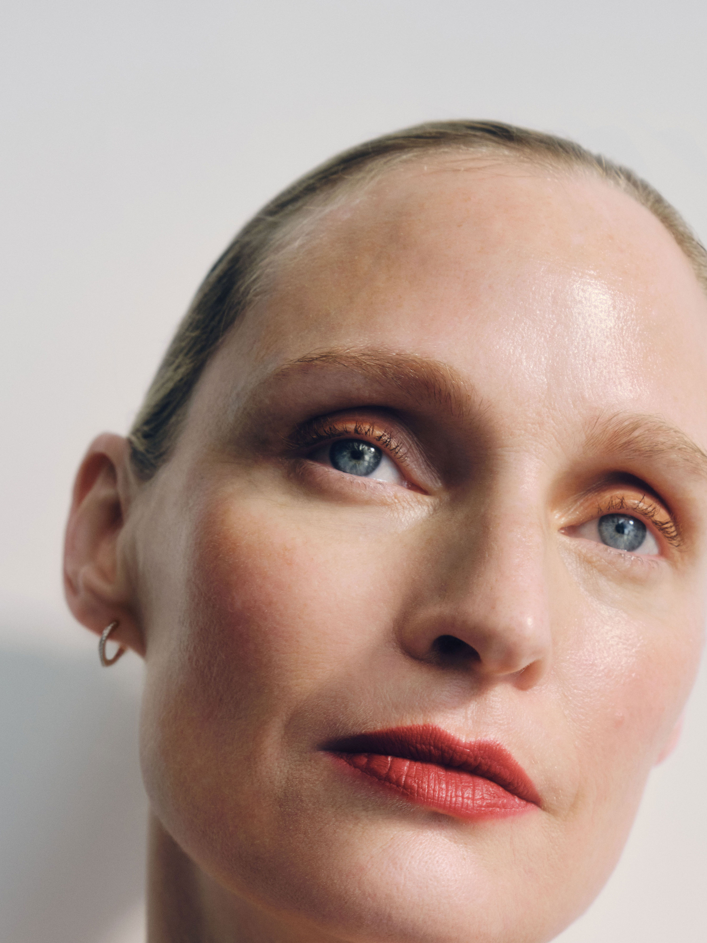 9 Best Eye Shadows for Mature Skin That Won’t Settle Into Fine Lines