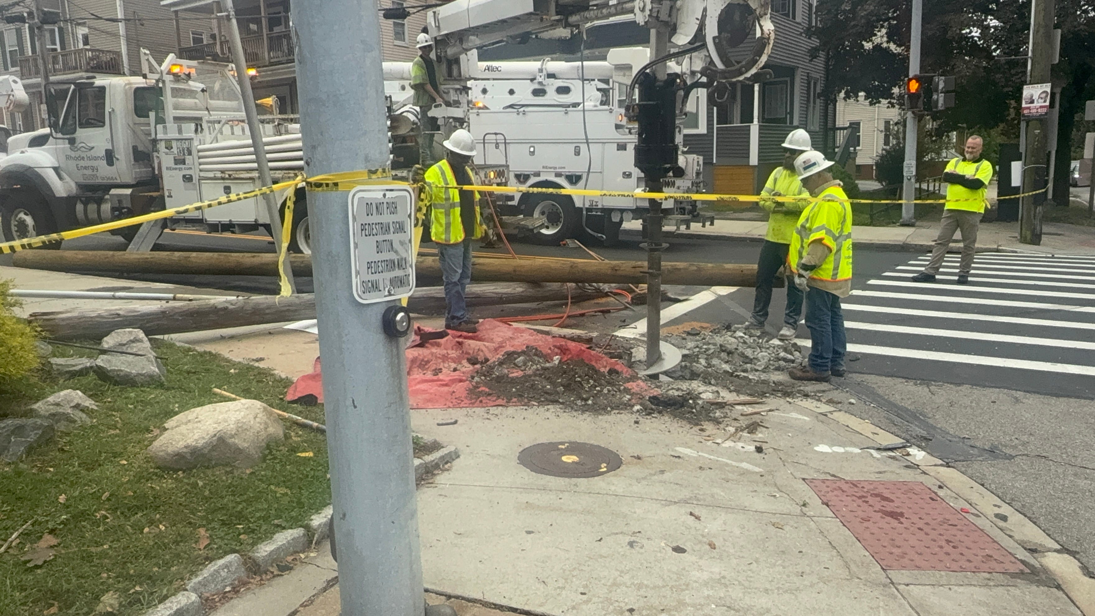 ICE vehicle had emergency lights on when it ran a red light before ...