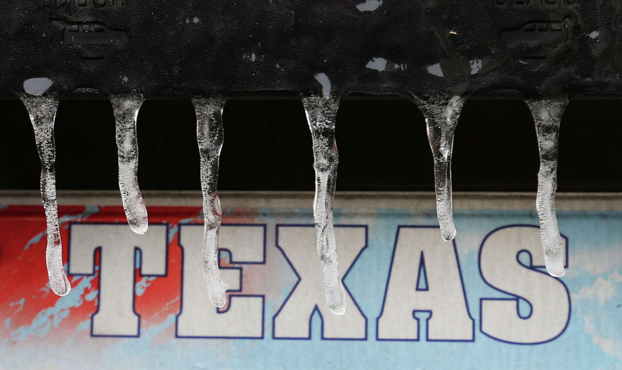 Arctic cold front could bring ice and snow to Texas. Here's what we ...