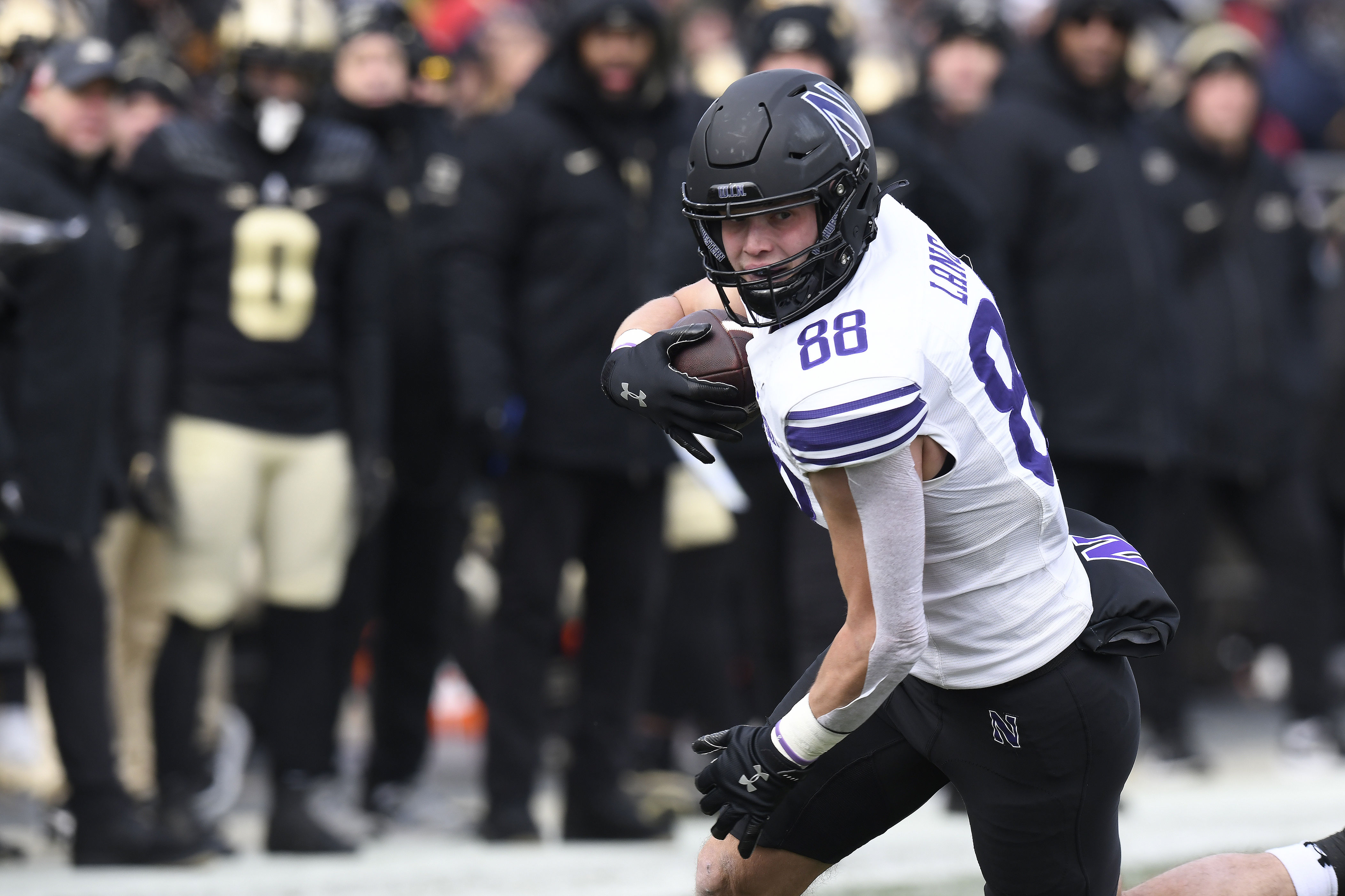 Patriots re-sign tight end Marshall Lang to practice squad, release ...