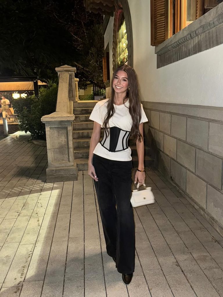 Kailey Levy reaparece más parecida que nunca a su mamá Elizabeth Gutiérrez