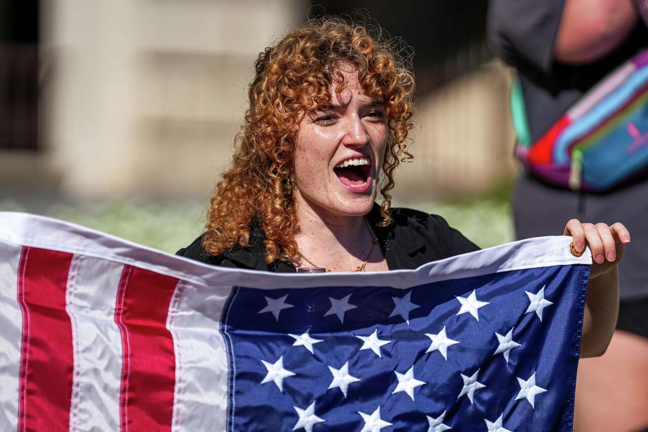 ‘Do not sign': UT students ask university to reject Trump proposal