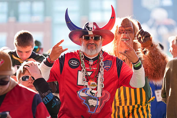 Houston Texans Fans Prove They’re More Hardcore Than Cowboys Nation