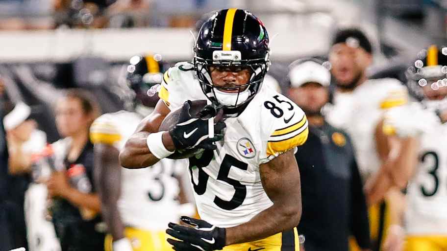 Steelers Add New WR to Depth Chart