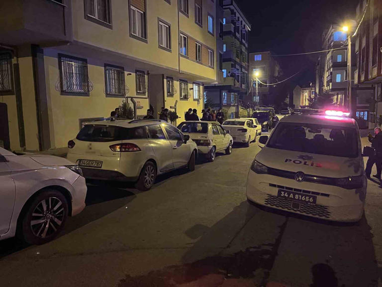 Arnavutköy’de evinin önünde silahlı saldırıya uğrayan adam ağır yaralandı