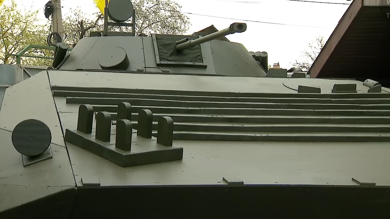 Why Ukraine Wants Russia to Bomb These Tanks