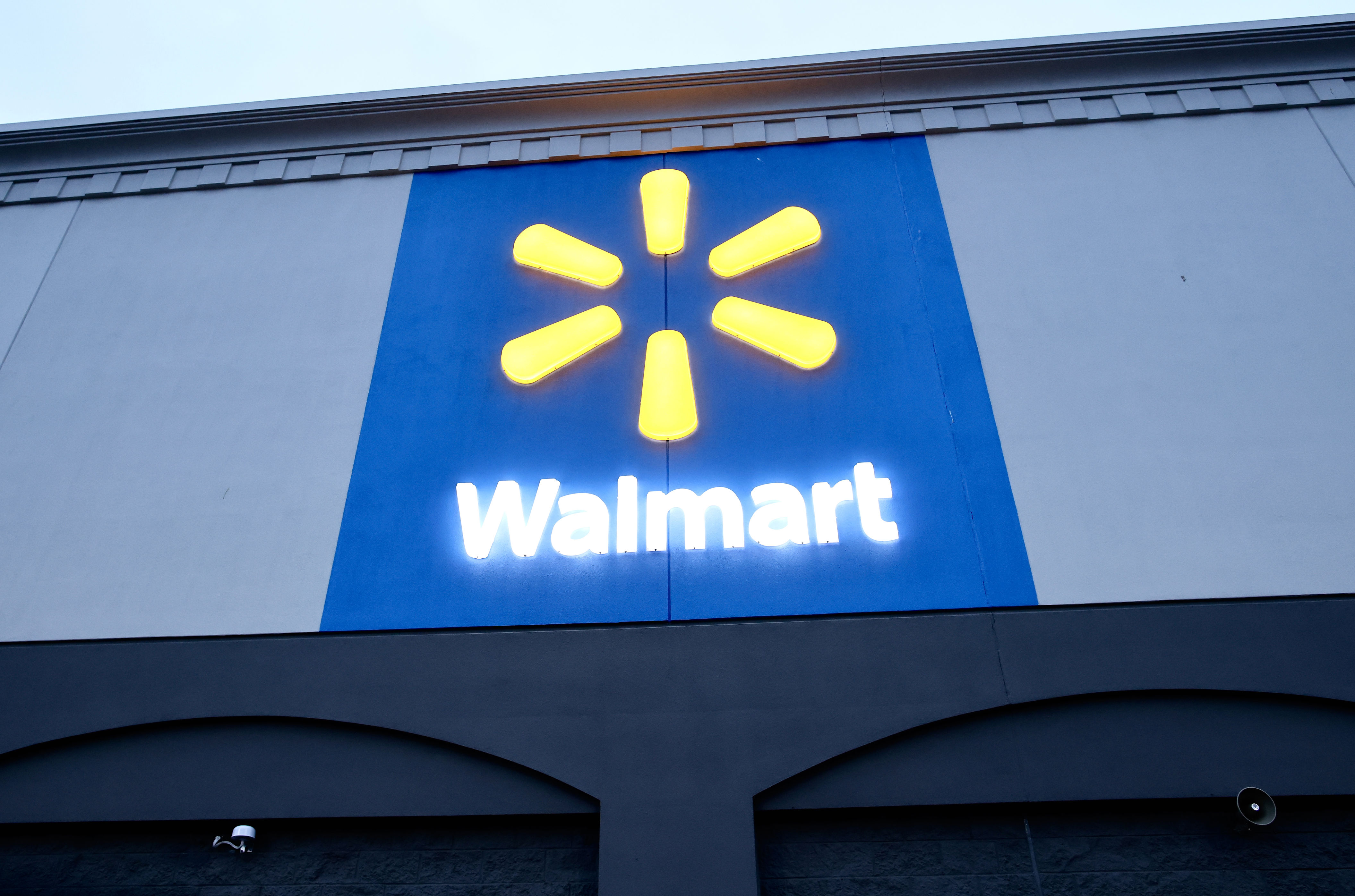 Walmart stock pops on OpenAI partnership to create a ChatGPT shopping ...