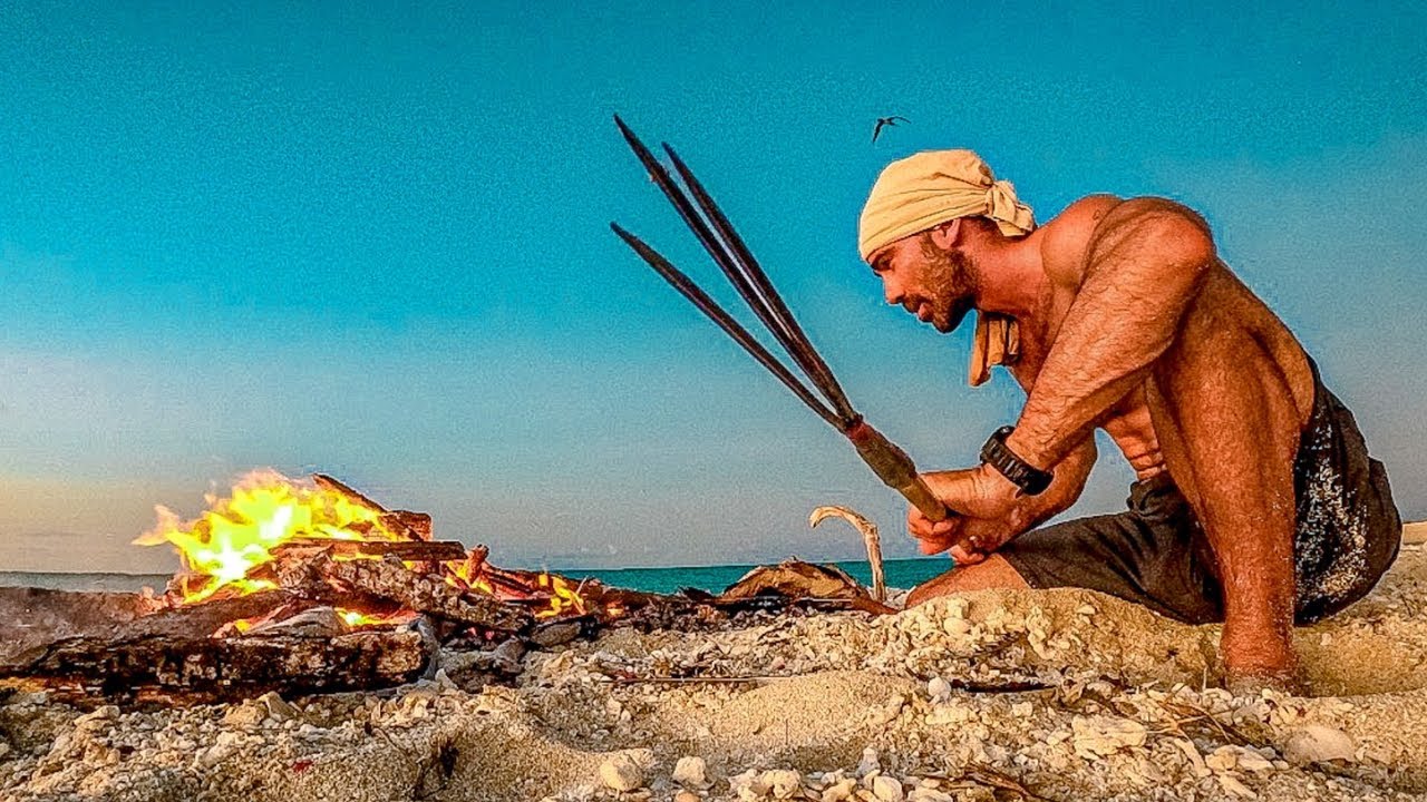 Living Alone for a Month on the Great Barrier Ree