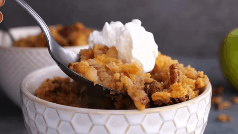 Quick, easy, juicy apple crumble recipe
