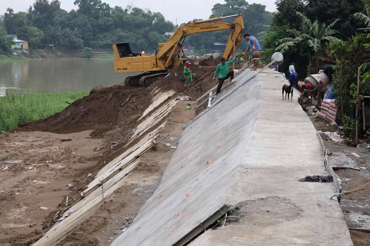 DoJ gives report to Ombudsman on ghost flood control projects