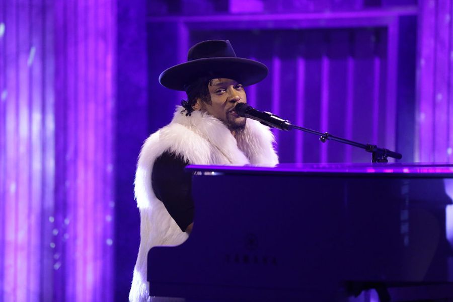 R&B singer D’Angelo dies after battle with cancer, TMZ reports