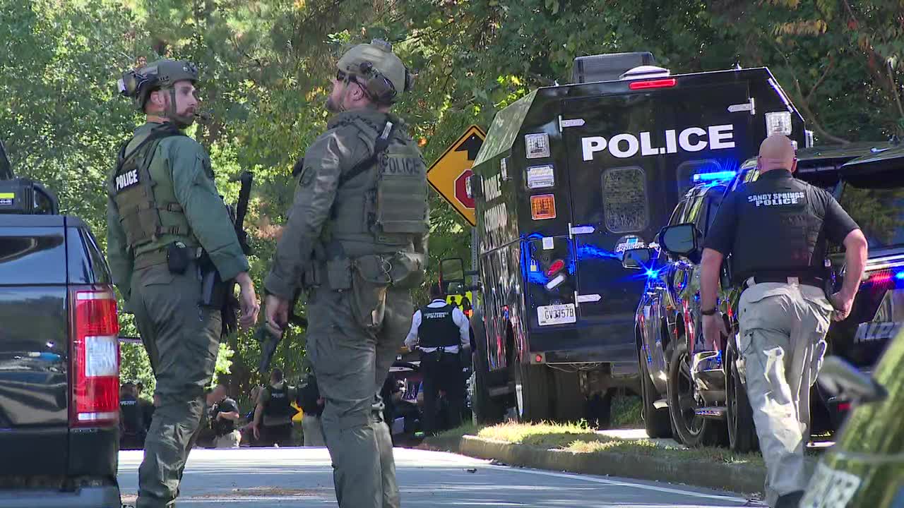 Man who exchanged gunfire with Sandy Springs police in SWAT standoff ...