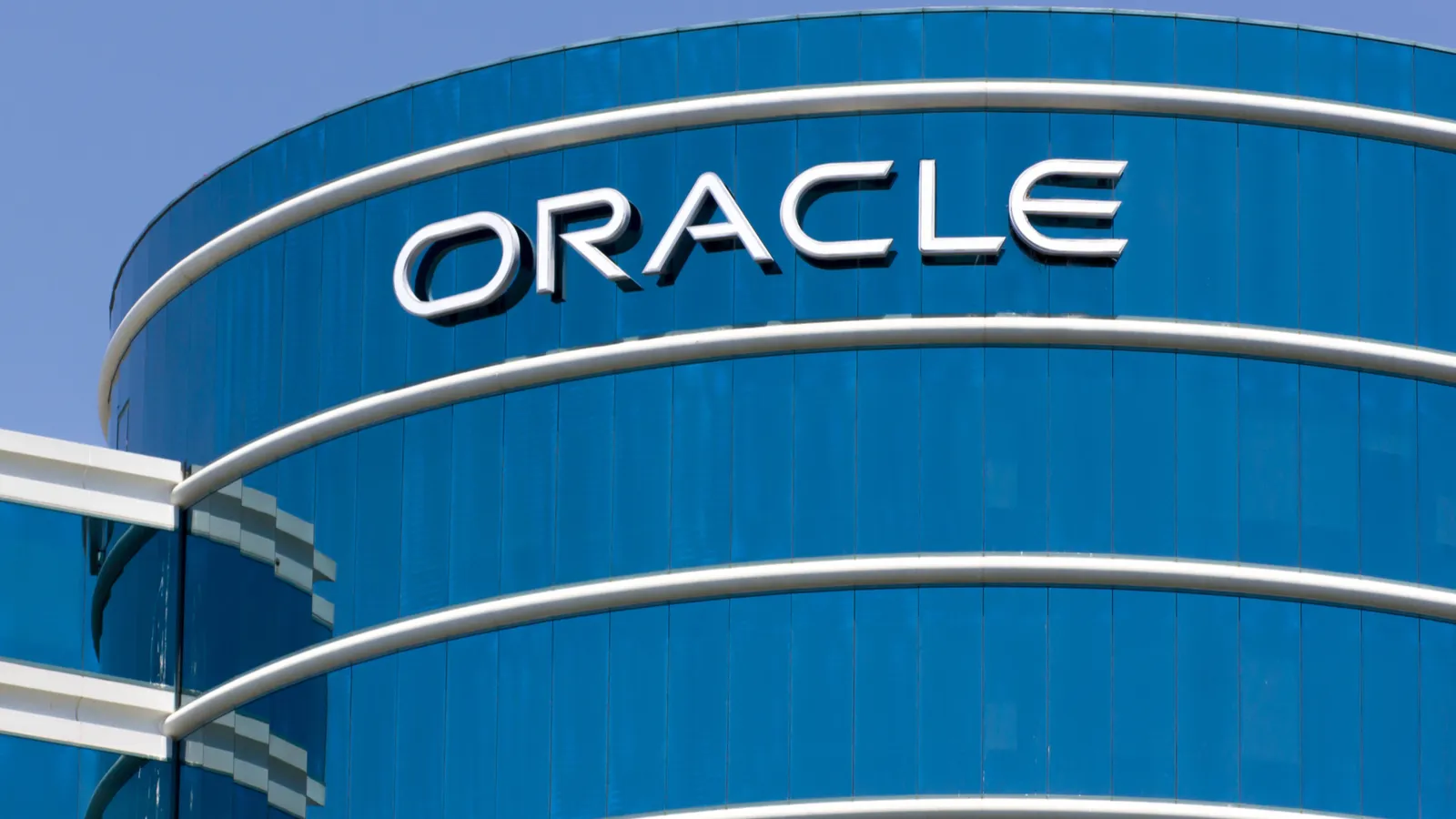 Oracle reportedly considers job cuts amid heavy AI spending