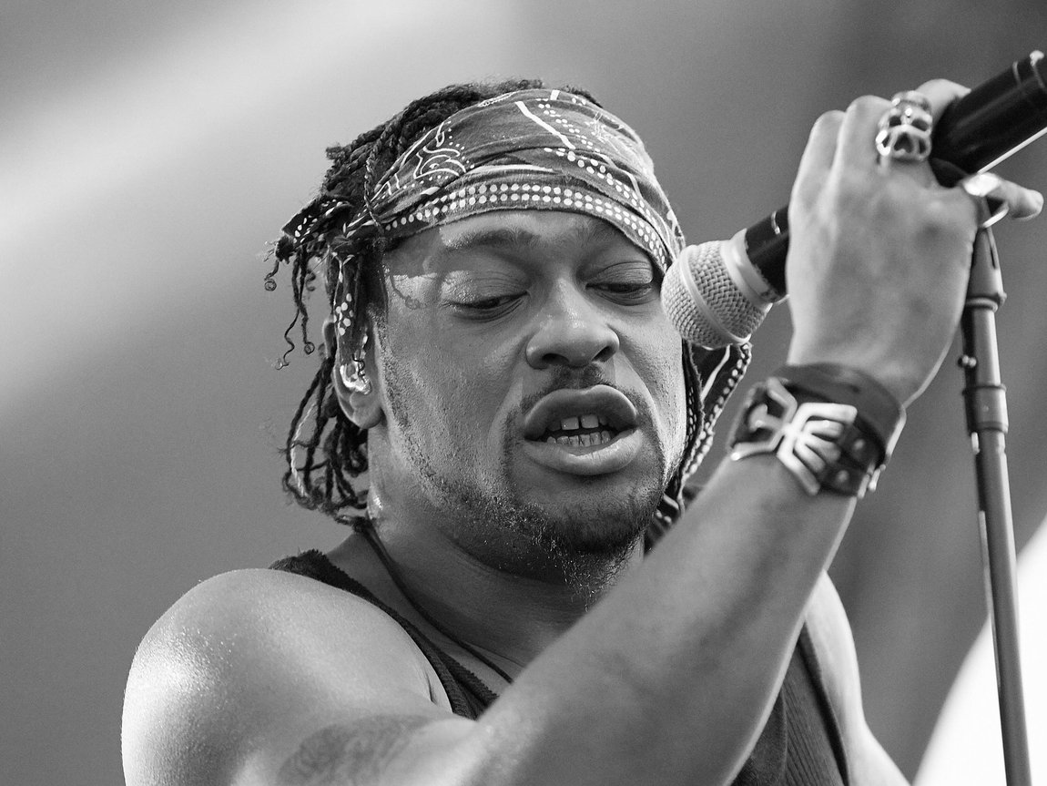 Musician D'Angelo dies after long battle with cancer