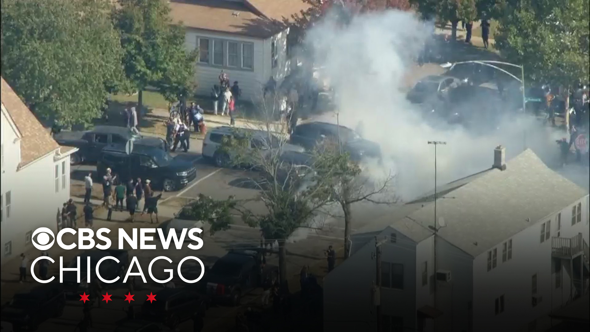 Feds fire tear gas at crowd gathered in Chicago's East Side neighborhood