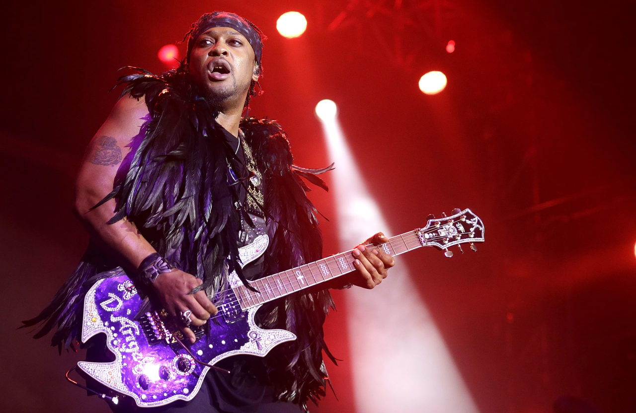 D’Angelo, Grammy-Winning Soul Singer, Dead at 51