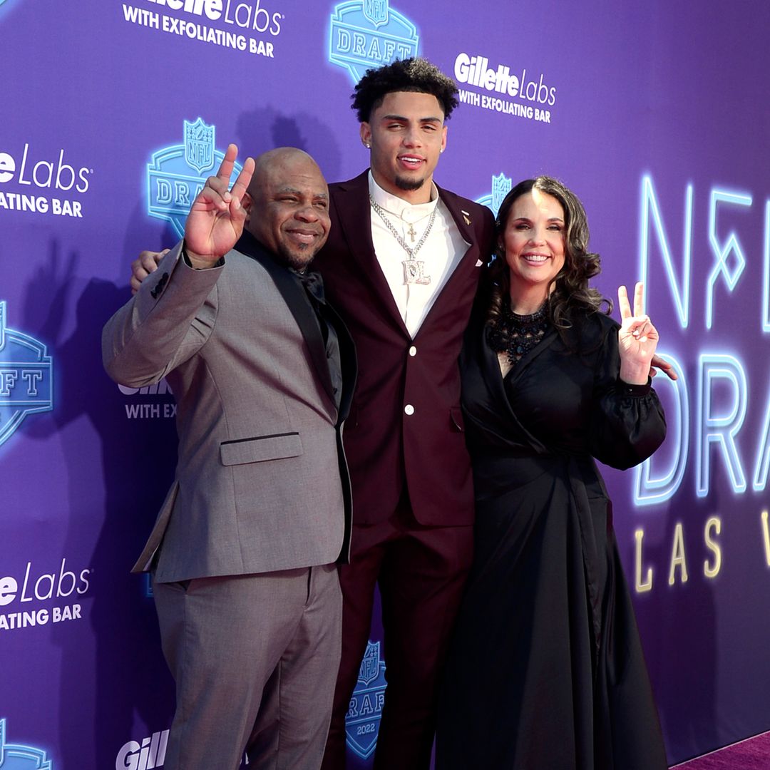 Meet Atlanta Falcons' Drake London's super supportive parents and older ...