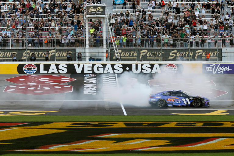 Denny Hamlin wins NASCAR Cup Series playoff race at Las Vegas in 2025