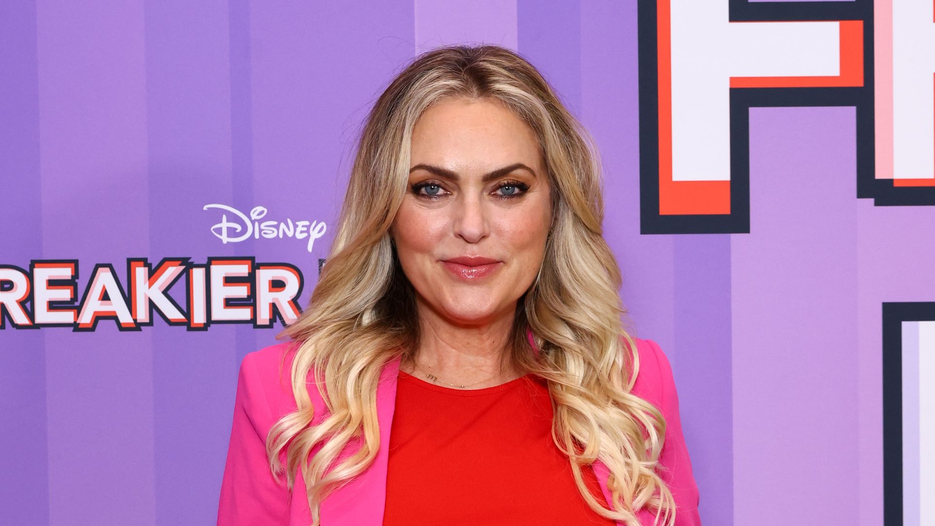 Elaine Hendrix's age in The Parent Trap as Meredith Blake stuns DWTS fans and judges