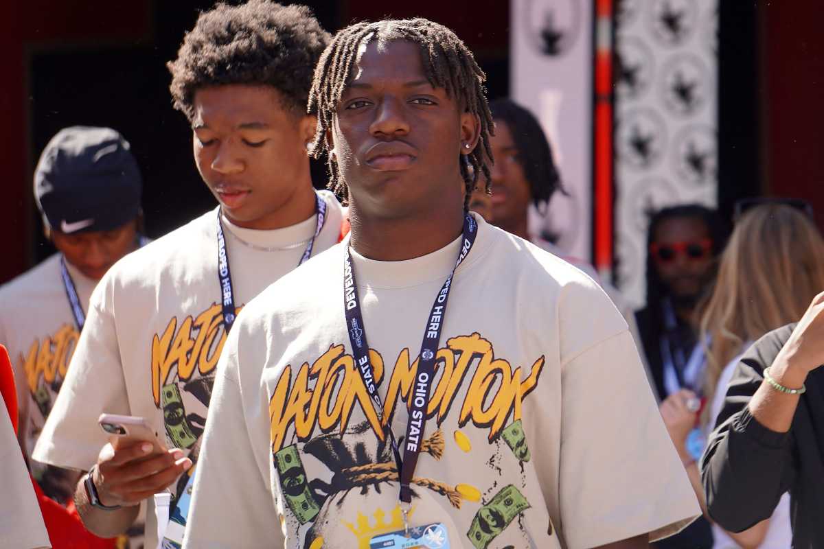 Notre Dame football attempting to shock both the recruiting world and ...