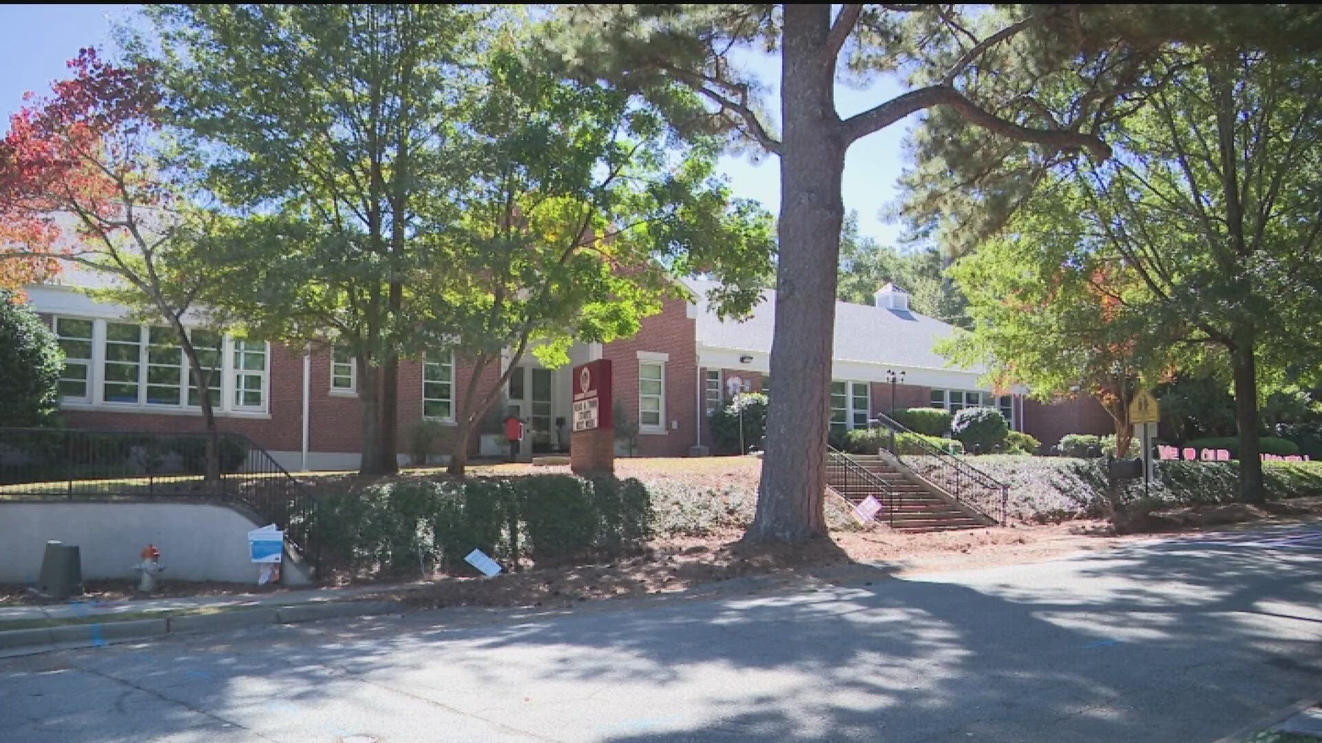 Parents upset that Decatur City Schools may close one of its K-2 ...