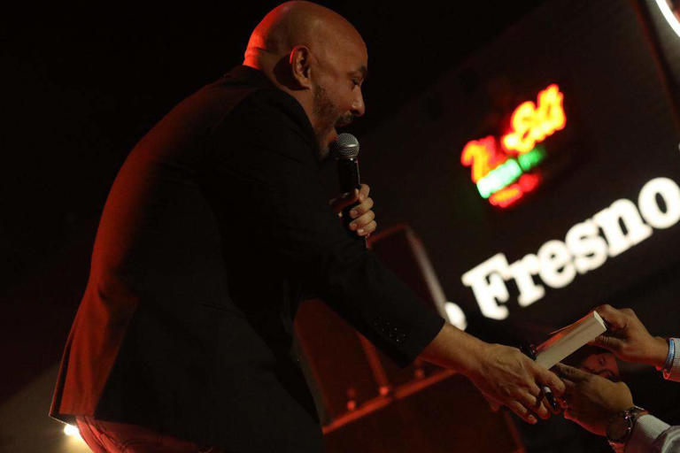 Mexican singer Lupillo Rivera thanks ‘Despierta Valle Central' host at ...