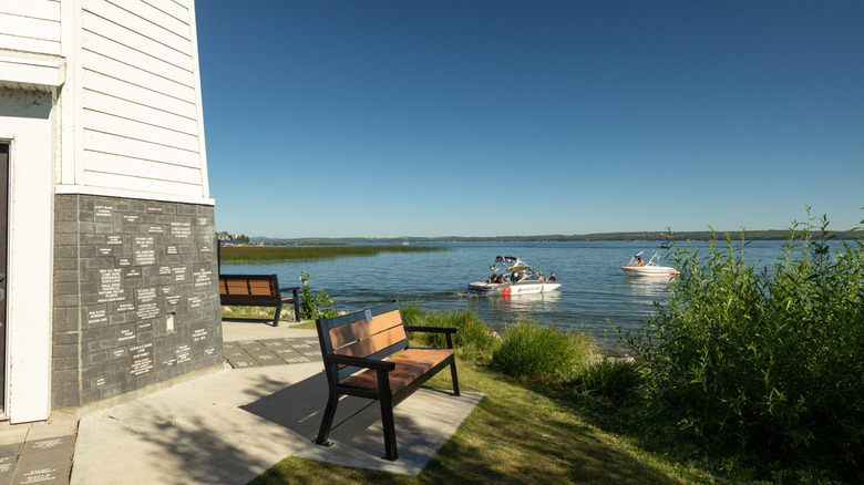 Canada's Charming Lake Town Is A Sun-Soaked Escape Filled With ...