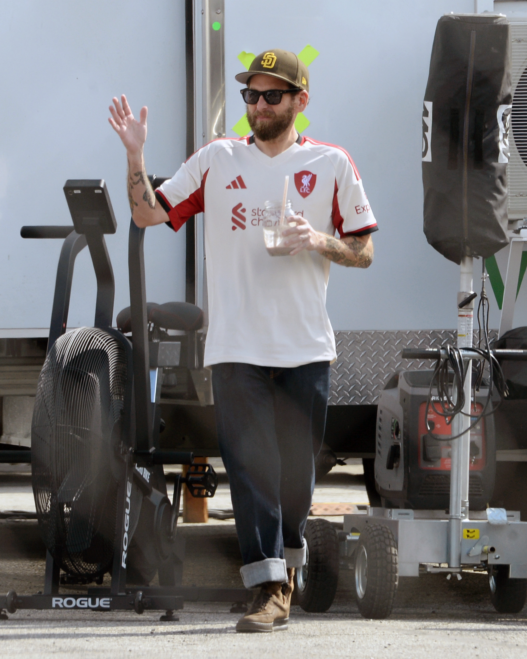 Jonah Hill flaunts his thinnest physique yet on set of new film