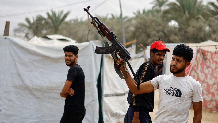 המחבל הוא עירום: התרגיל של הרמטכ"ל זמיר שהותיר את חמאס בלי הגנה | אבי ...