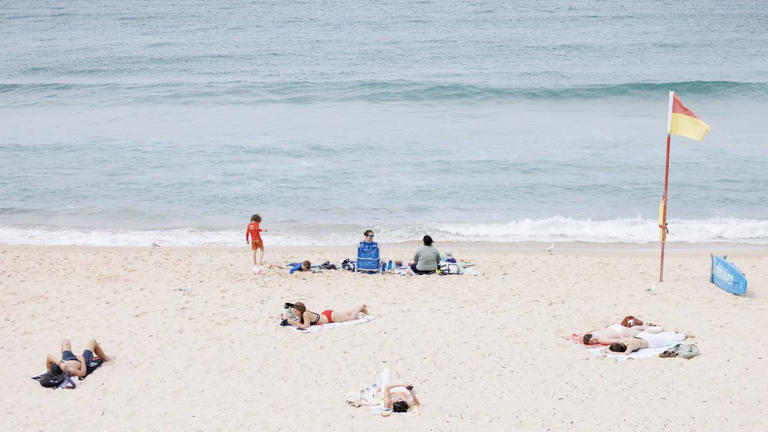 Aussies to swelter in 45C scorcher