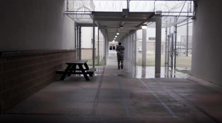 Corrections officer arrested over alleged chicken wing deal with inmate