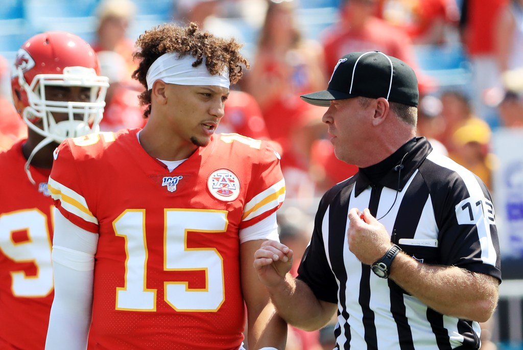 Study does deep dive on if refs are favoring Chiefs in biggest games ...