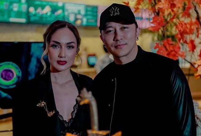 Profil Sara Wijayanto, Istri Demian Aditya yang Rutin Gelar Ritual ...