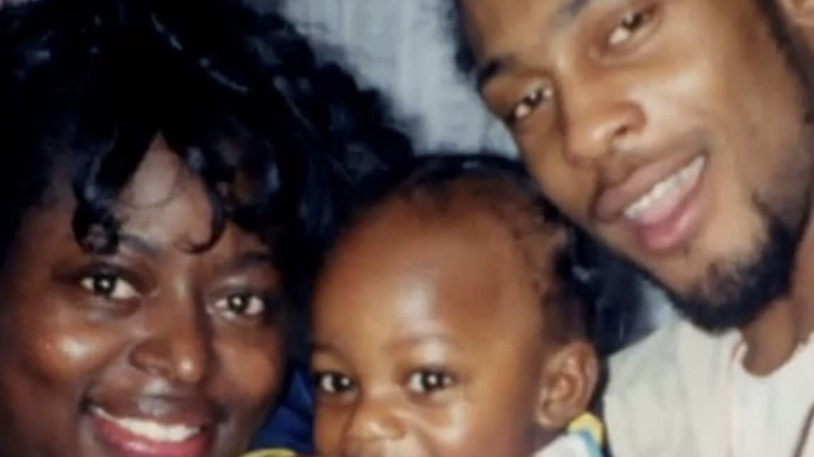 D'Angelo's Death Sparks Online Fan Reaction for Son Swayvo Twain Who ...