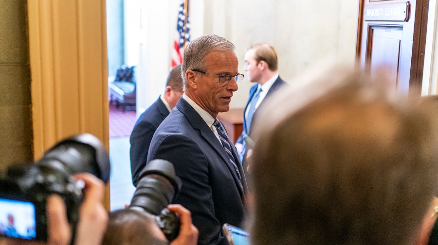 Live updates: Senate fails to reopen government for 8th time as ...