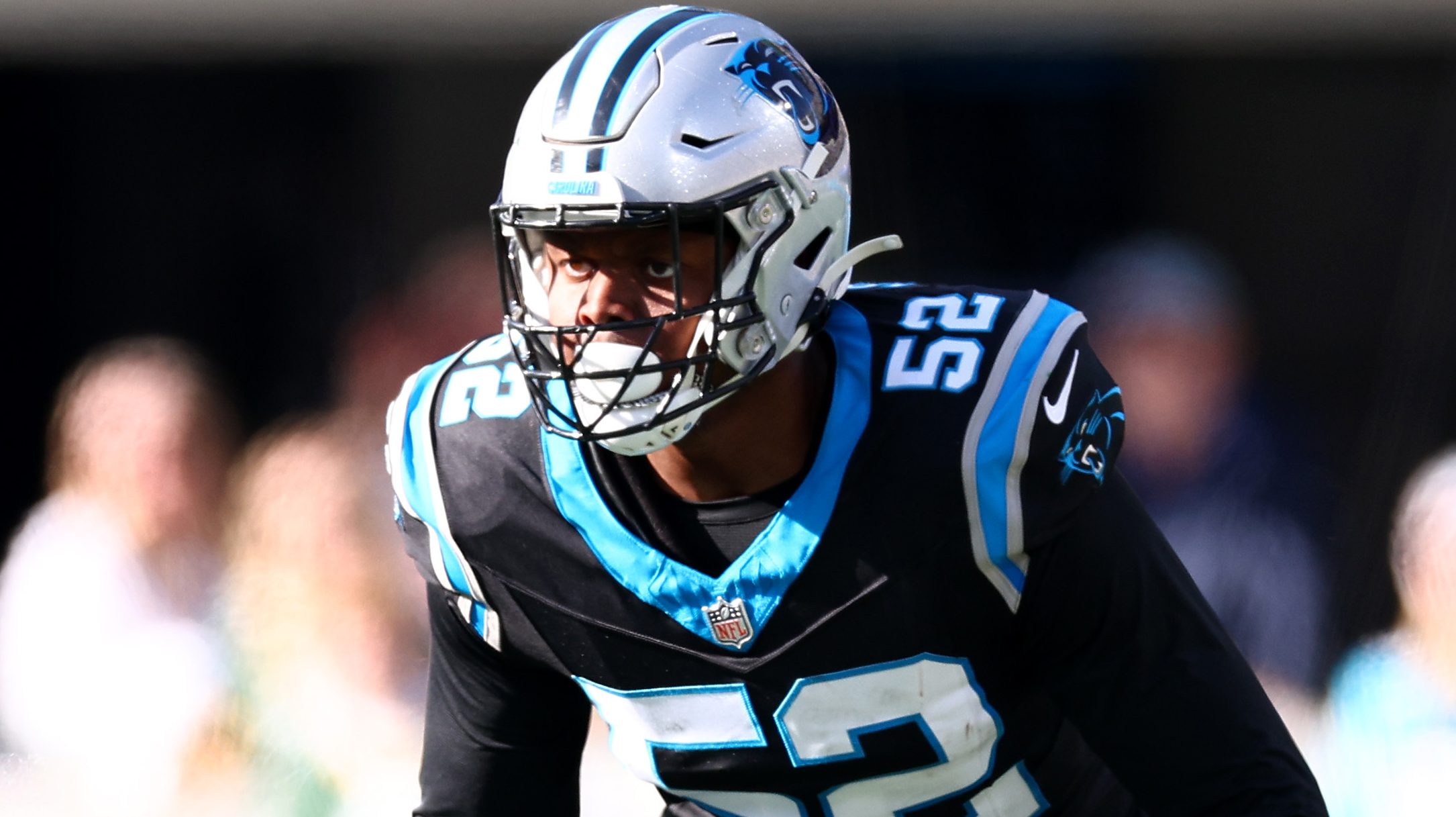 Packers Eyeing Ex-Panthers Edge Rusher After Lukas Van Ness Injury