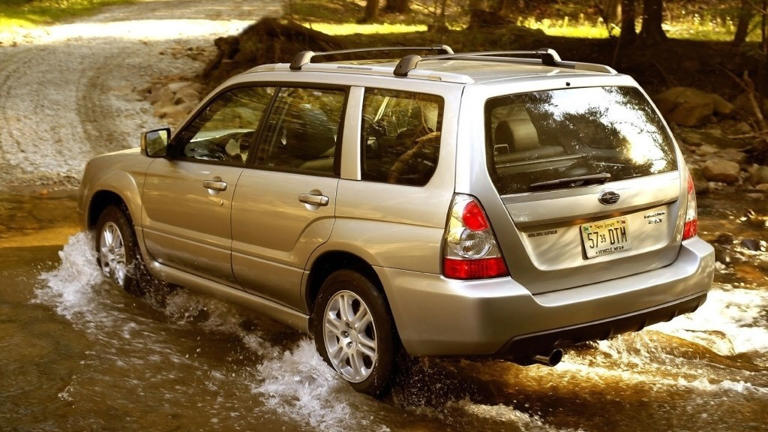 22 Years Ago, Subaru Made A Stick-Shift Turbo Forester That Could ...