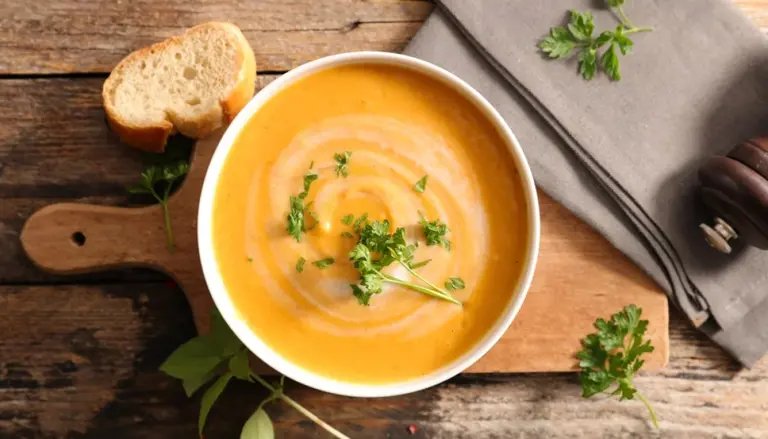 10 recettes de soupes faciles et légères pour la rentrée : originales ...