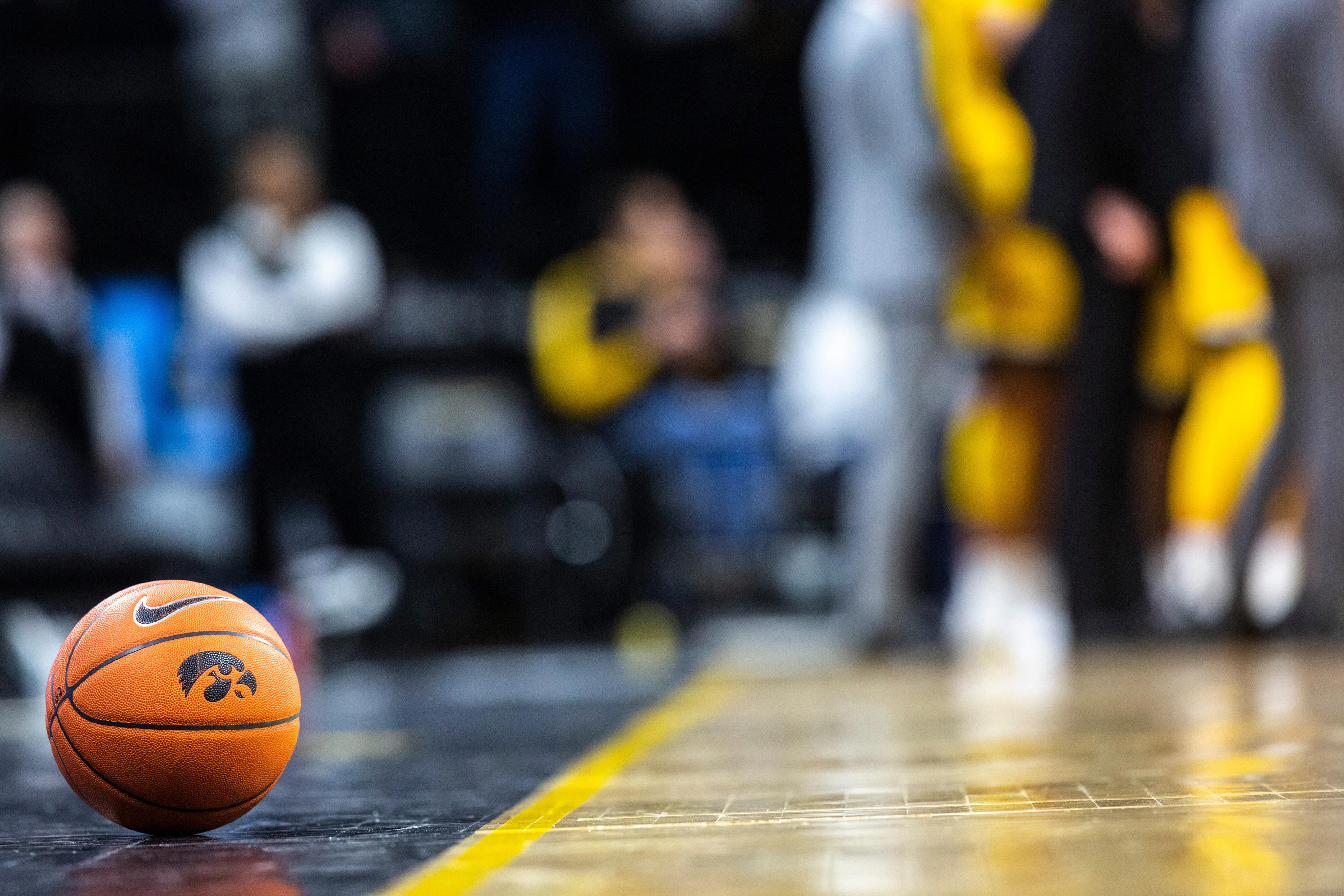 Iowa basketball uniforms: Hawkeyes unveil new digs for 2025-26 season