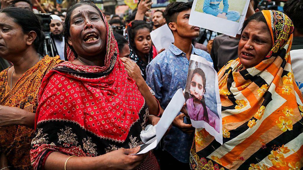 Bangladesh garment factory fire kills at least 16
