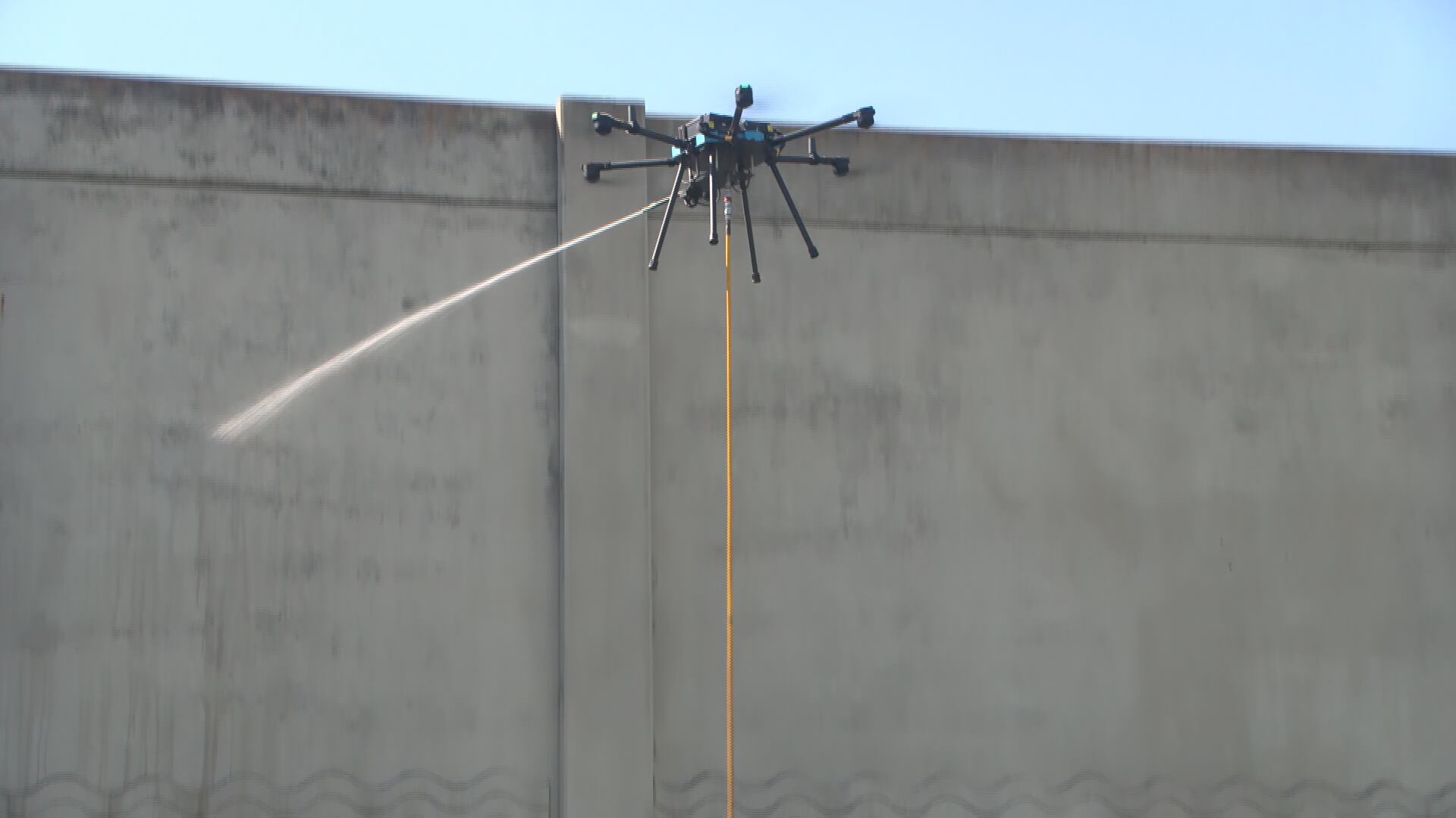 I-10 sound walls in Baton Rouge get cleaned with drones